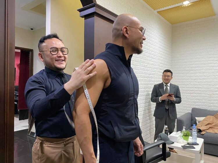 Samuel Wongso setelan jas Mastercobuzier paling ribet – Cakraline