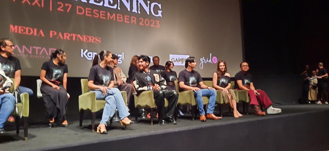 Wulan Guritno berperan jadi setan di filmTrinil : Balikno Gembungku ...